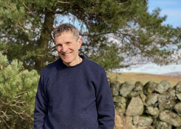 Contact – Robbie Schneider